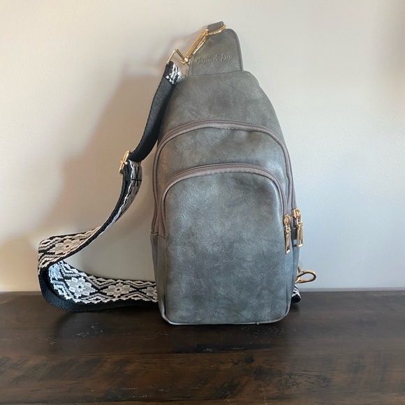 Dani & Em | Bags | Dani Em Crossbody Bag With Embroidered Strap | Poshmark